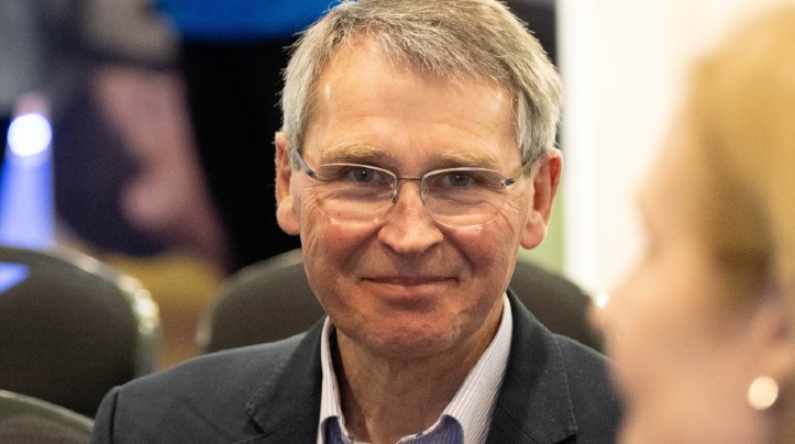 Dr Bob Young, one of our trustees, has sadly passed away | Diabetes UK